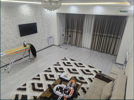 #Ойбек 2,8,9 60м²