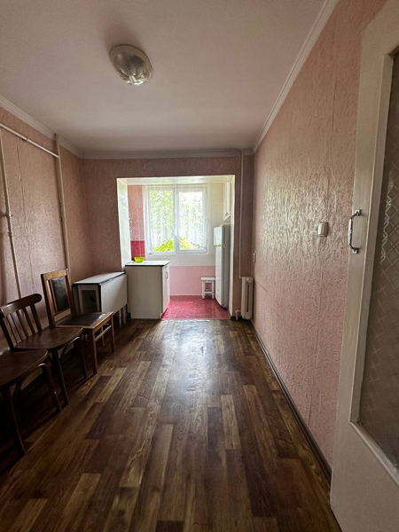 Продам 1 комнатную квартиру на 2 этаже в кирпичным Доме