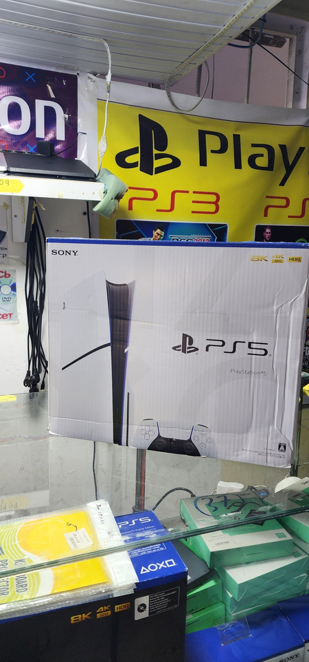 Продается игровой консол Sony Playstation 5 slim с дисководом