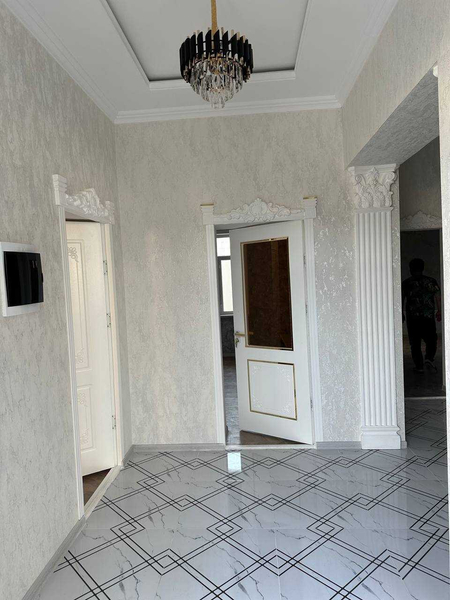 Yangi tamirlangan xashamatli 4xonalik uyimiz sotuvda