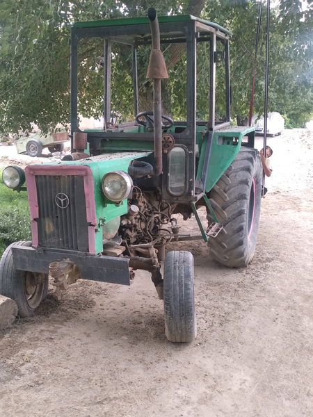 Mini traktir T25