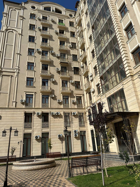 Госпитальный рынок.Даухуровневая.Новостройка.