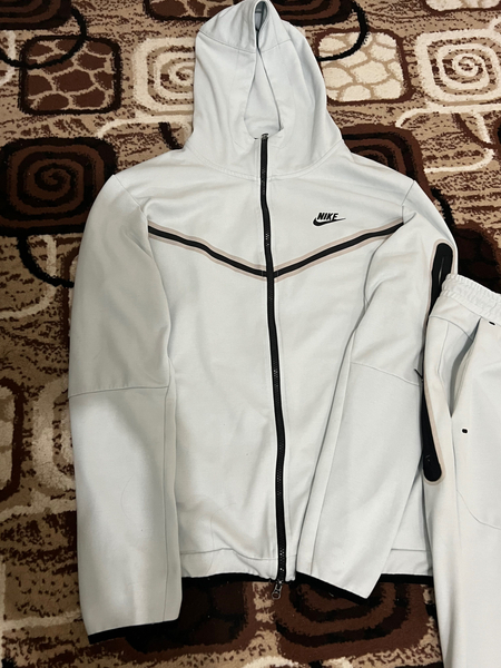 Nike Tech Fleece