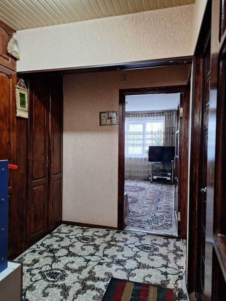 Mikrarayon hududida kvartira sotiladi!