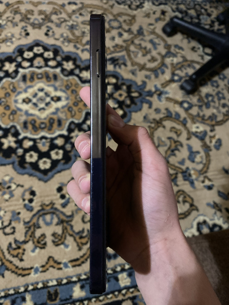 Tecno pova 5 8ga 256tali srocno