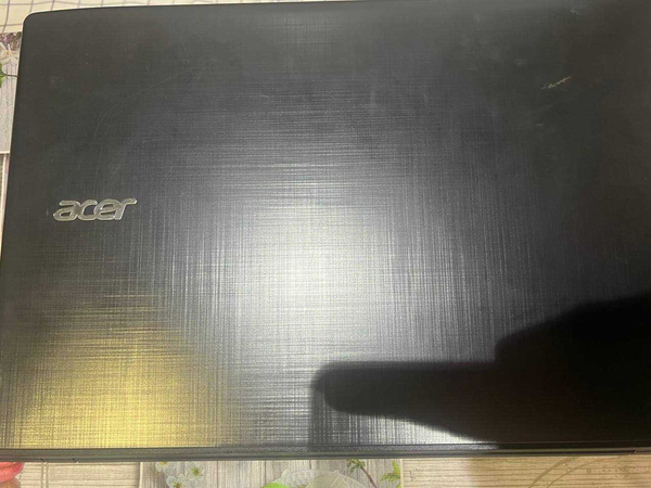 Acer E5 Intel i3-7020U