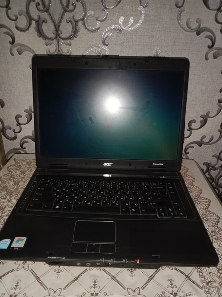 Kamputer aser notebook