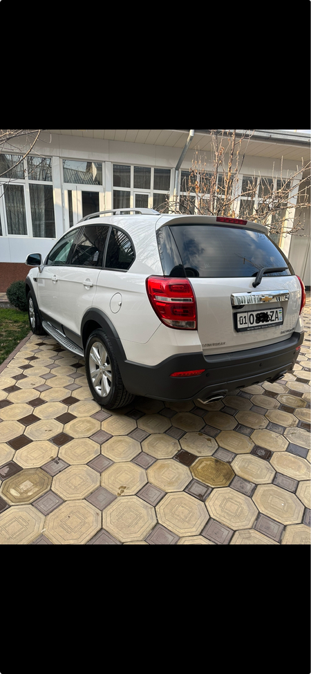 Chevrolet Captiva 4  2.4  2017 yil