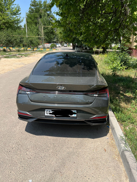Продается Hyundai Elantra 2022 года выпуска, фул позиция 2.0