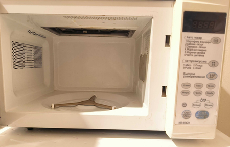 Микроволновка LG