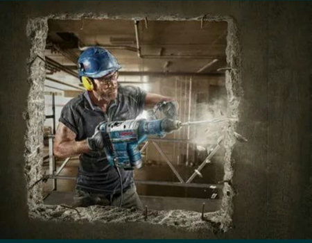 BOSCH perforator atboynik xizmati. Teshik ochamiz va Transha qaziymiz.