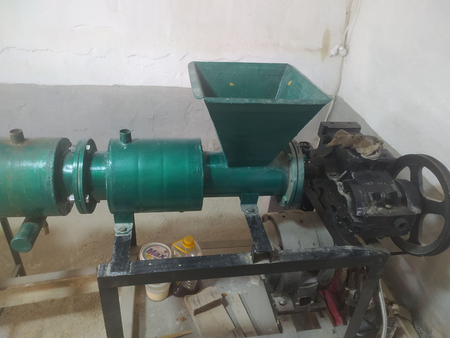 Sovun chiqaradigan aparat