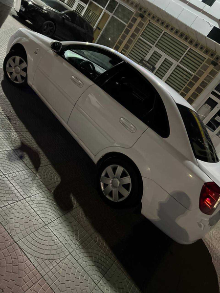 Lacetti 1.8 3-позиция