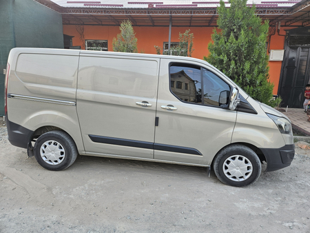 Ford Transit Custom  сотилади