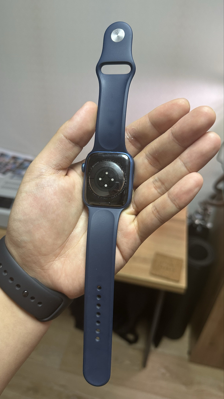 Продаю Apple watch 7 45мм