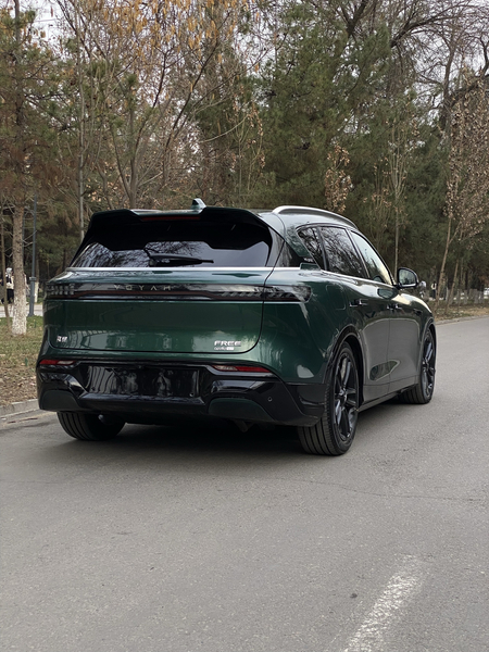 Voyah free rst hybrid с гарантией на 3 года