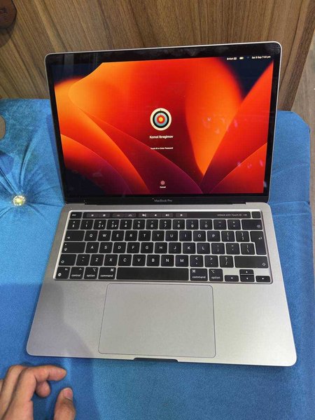 Продам свой MacBook Pro, 16GB RAM, m1 chip, 1 TB ssd,  2020