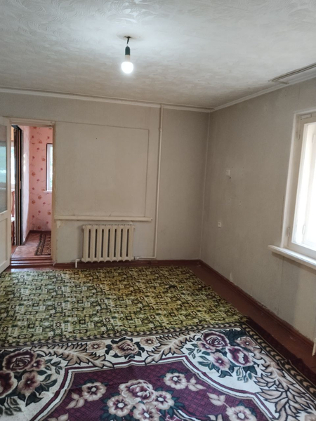 Сергели 2 аренда 2 х ком с обстановкой первый этаж/9 не торец 400 у.е.