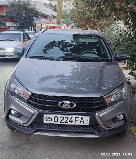 Lada vesta sw cross