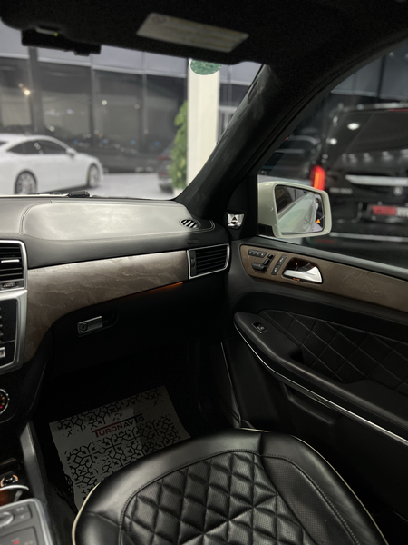 Mercedes Benz GL500