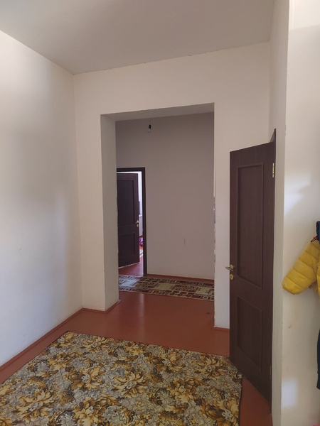 Продается коттедж, 6 соток,4 комнаты напротив Муаттар тонг, город Буха