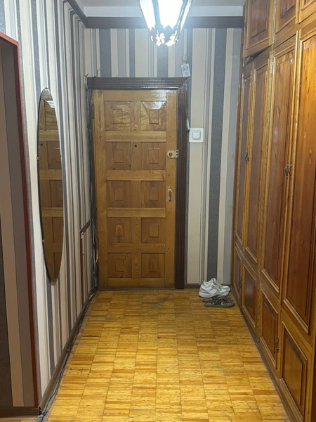 Продам квартиру на юнусабаде