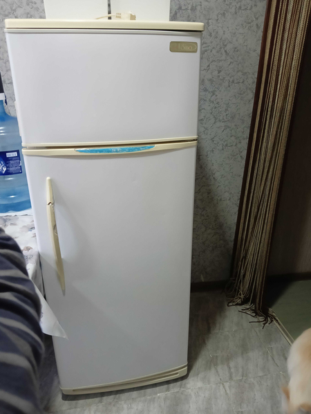 Продается холодильник Сино