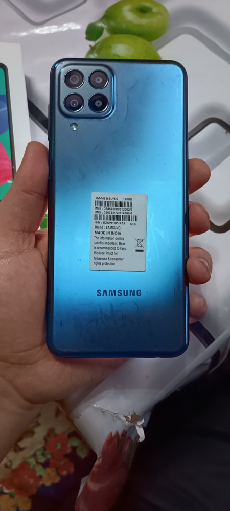 Model: Samsung M33\\n\\nXolati: ideal\\nXotira:6f