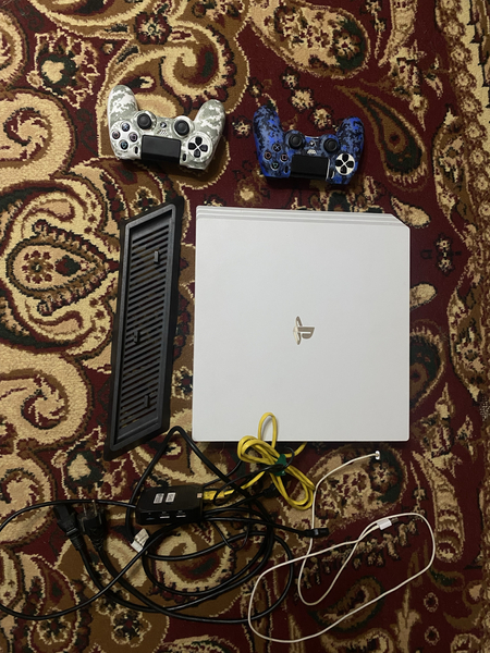 Playstation 4 pro 1 tb