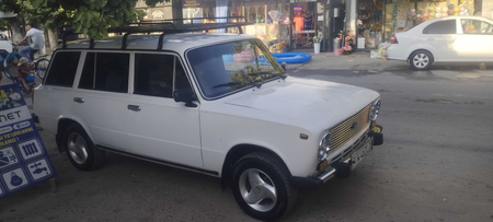 Sotiladi vaz 2102