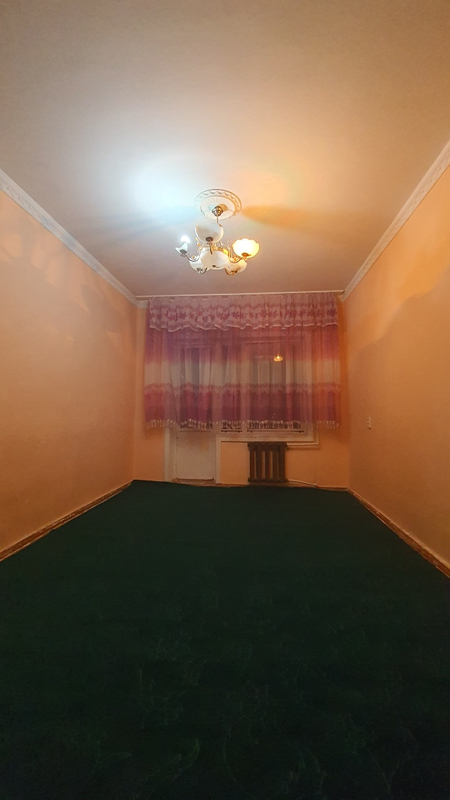Sergeli 4 da  2*3/4/5 kvartira srochno sotiladi. Narxi 50000 y.e