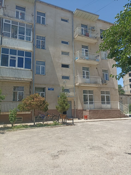 1 xonali kvartira sotiladi