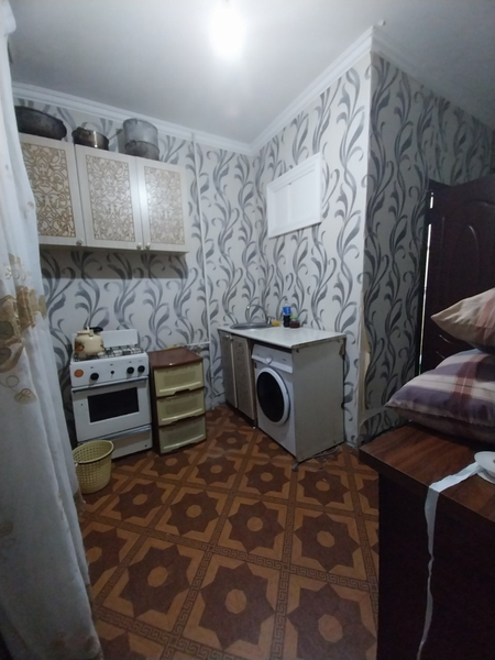 Аренда метро беруни 2.хонали оилага берилади хамма шароити бор