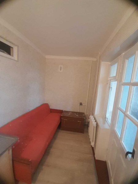 Продам квартиру на метро Чиланзар 2/2/4, 2х6 балкон, кирпич