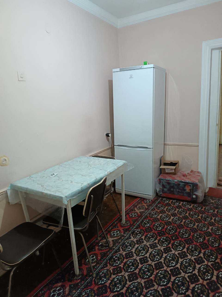 Квартира на Янгихаёте 2/3/4 кирпич 77 серия, среднее состояние