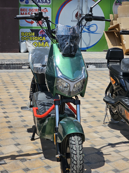 Elektroskuter sotiladi