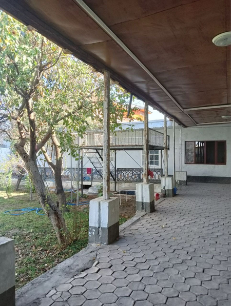 hovli sotiladi Qarshi shaxri