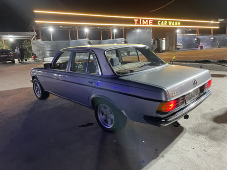Mercedes-benz w123