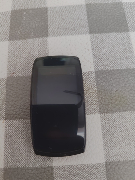 Samsung gear fit2 pro displeyi sotuladi