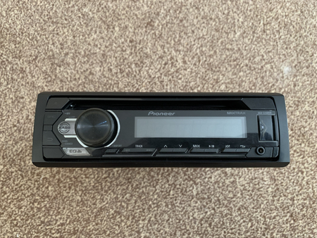 Авто магнитафон/магнитола Pioneer DEH-S1150UB