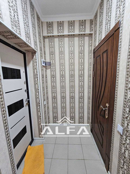 1 xonali 43m² 3-qavat sotiladi.