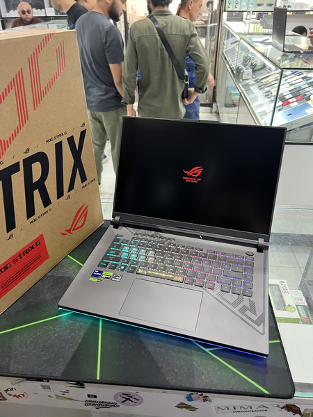 Мощны Ноутбук Asus Rog Strix I9-13980H SSD 1TB ОЗУ 16GB RTX 4060 6GB