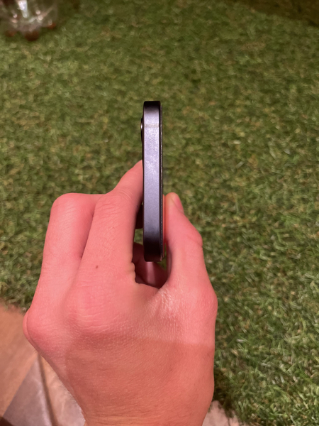 Iphone 12.