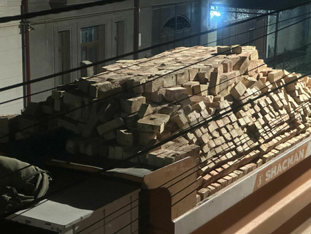 Пишган гишт пискентда 9х25х12 сифати яхши шори йок тупрони