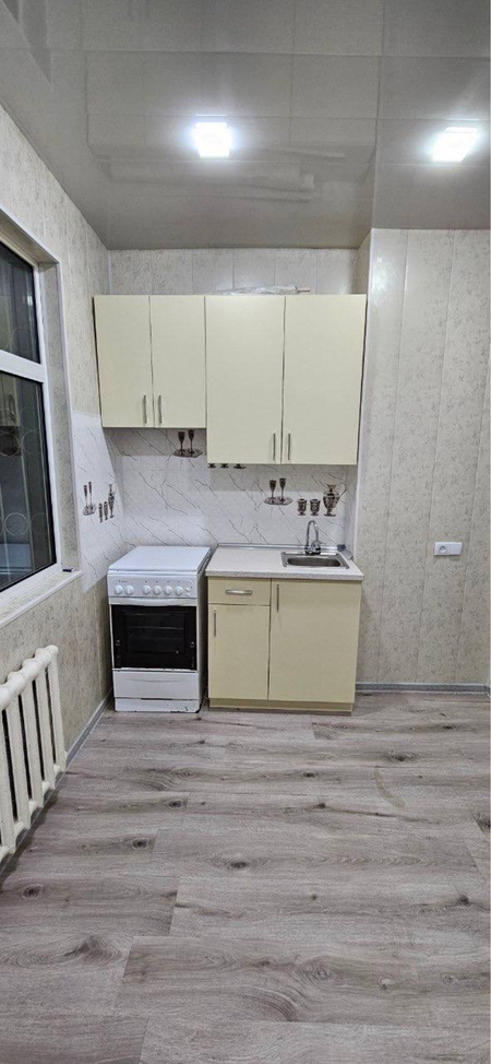 М.Улугбек тумани, Ялангоч дахаси 2в3/1/4, 50 м2 квартира сотилади