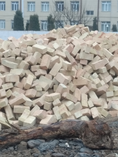 Пишган гишт кирпич