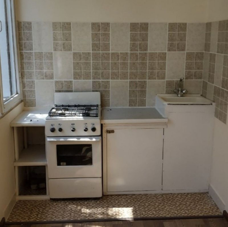 M. Ulug'bek tumani Qorasuv 6. 300$