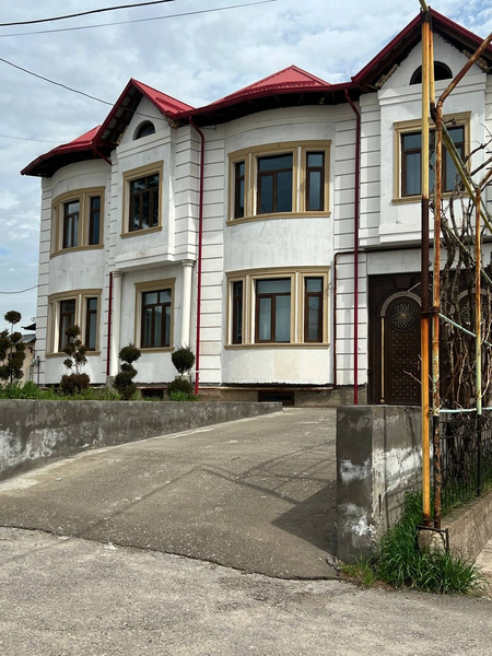 Yunusobotda srochni sotiladigan uy bor