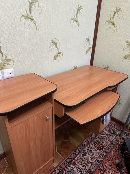 Письменный стол
