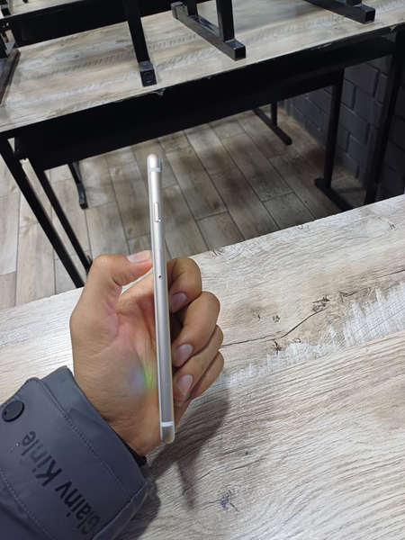 IPhone.  6. S. Pulus